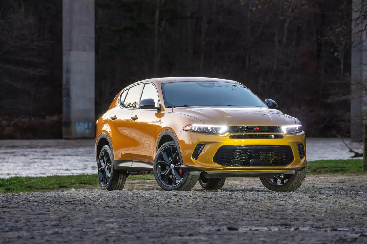 2025 Dodge Hornet Elevates Performance with New Features and Racing ...