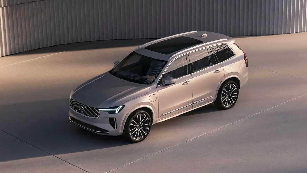 Volvo XC90 2025-1/2: A Stylish Evolution of a Trusted SUV - DriveTech News